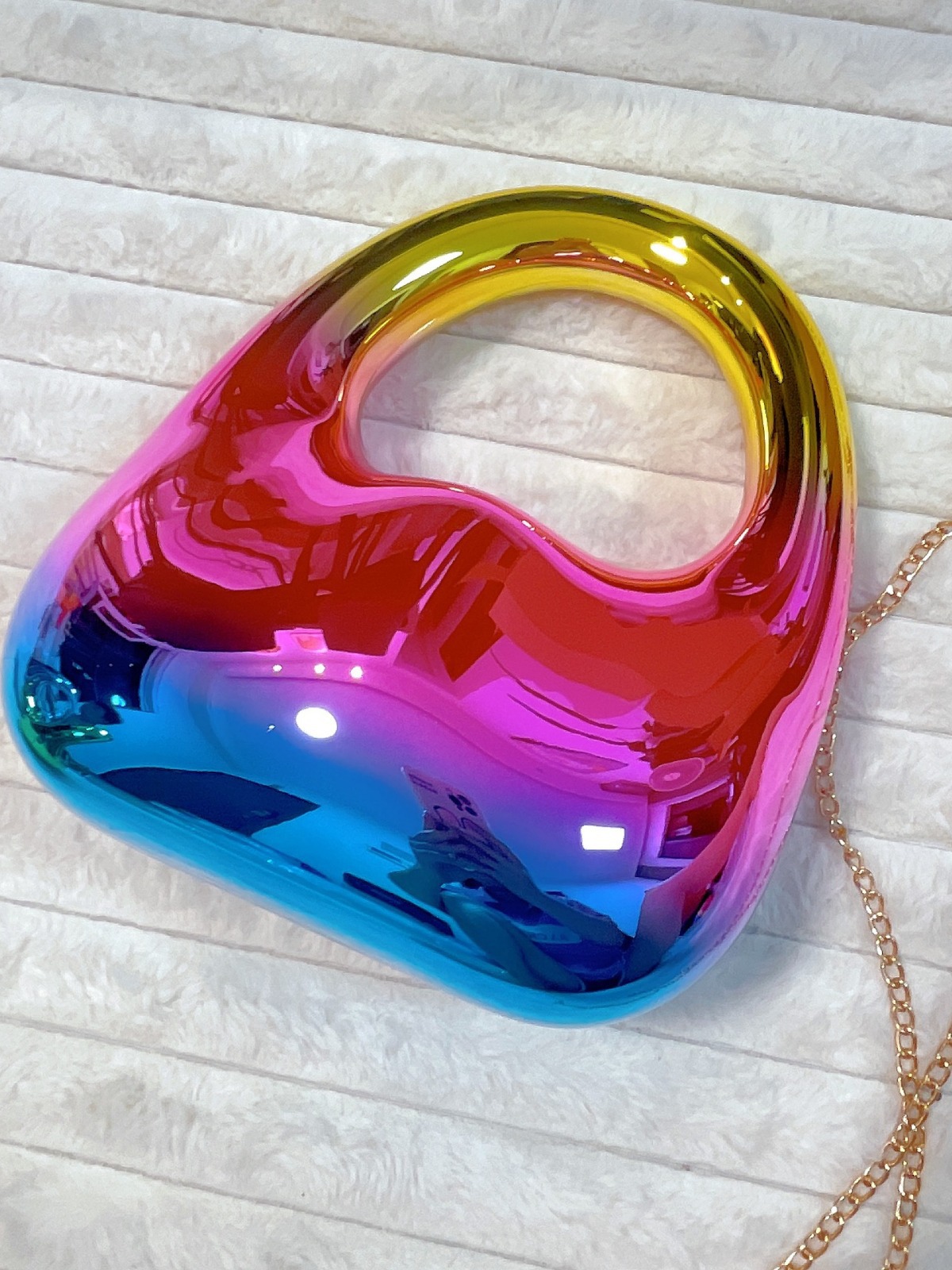 Gradiant Crescent Bag – Springmall X